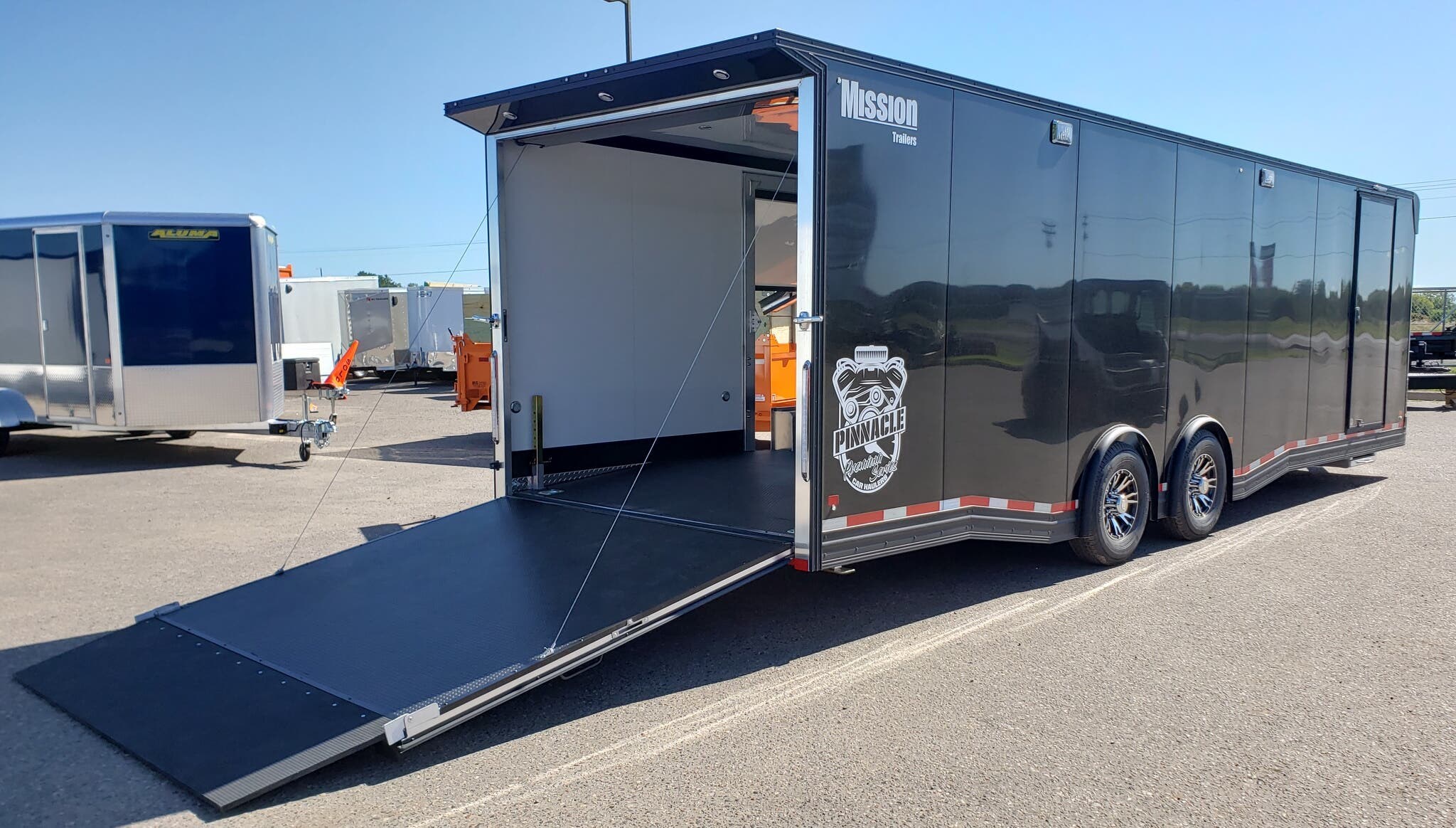 Car Hauler 2020 Mission Trailers MCH 8 5X28 PINNACLE PREMIUM RACE Car Hauler 2020 Mission Trailers MCH 8 5X28 PINNACLE PREMIUM RACE