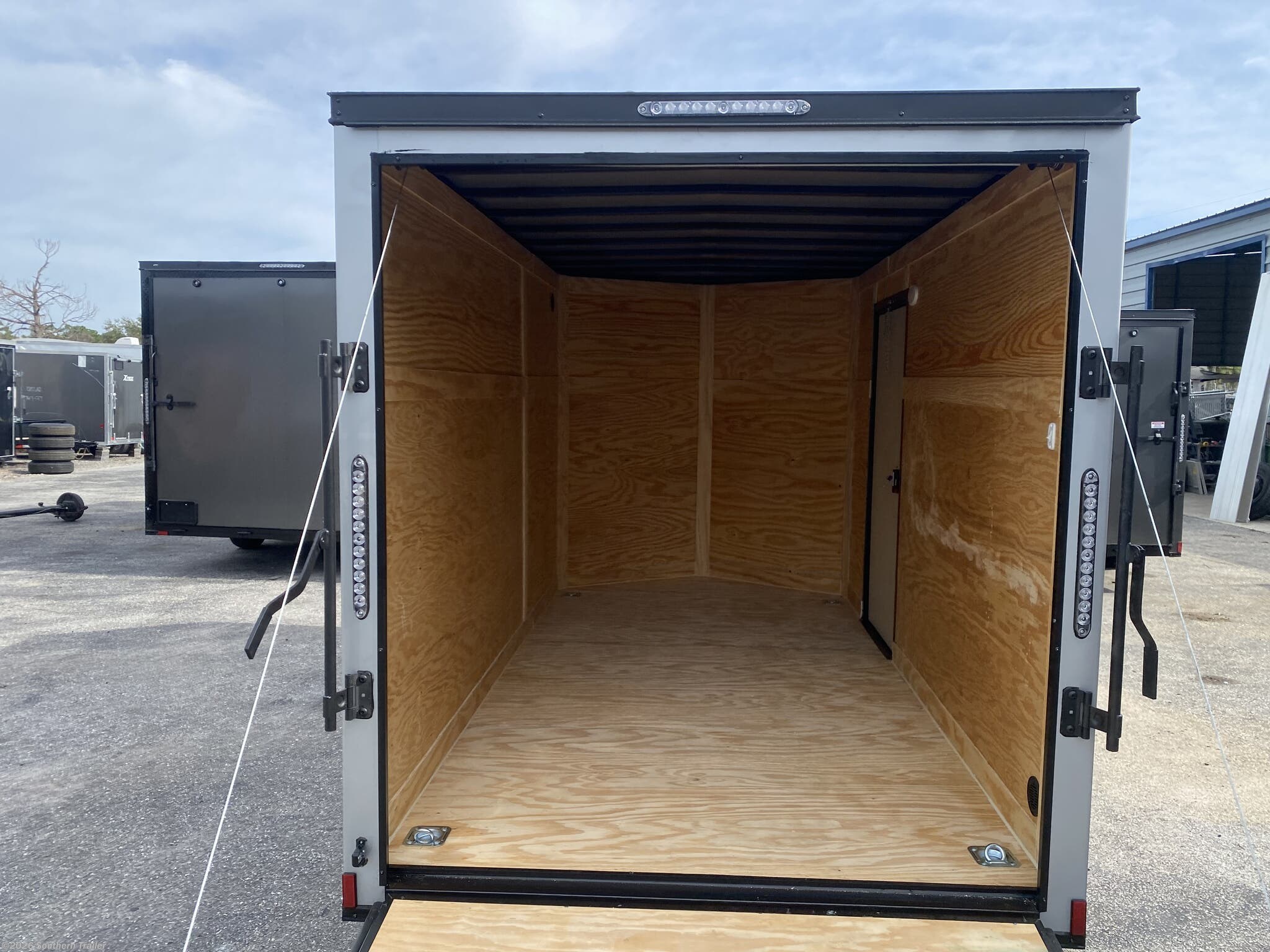 6x12 Cargo Trailer for sale | New Diamond Cargo 6X12 Enclosed Cargo ...