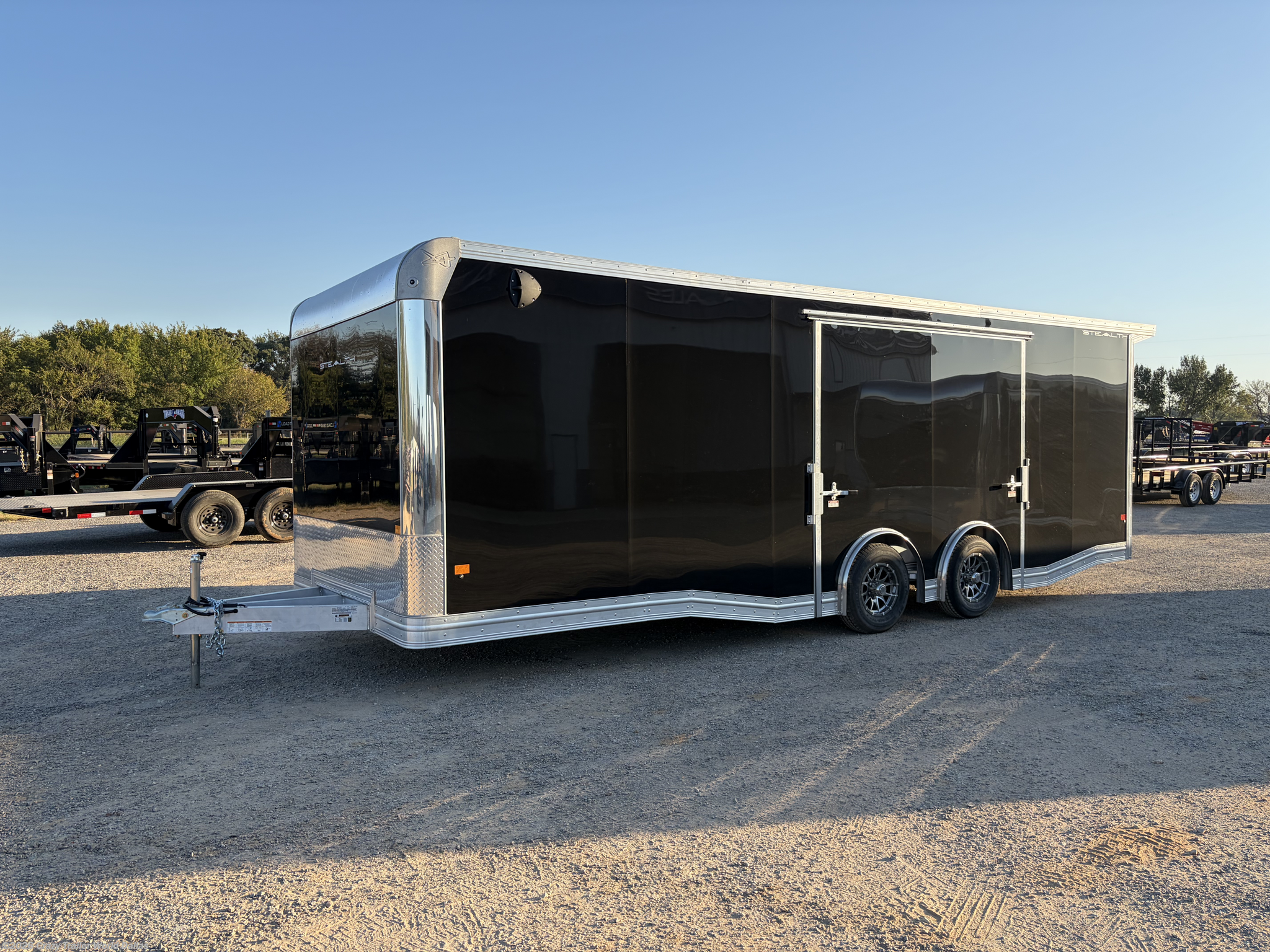 Crazy Trailer World Dallas Trailer Dealer | TrailersUSA